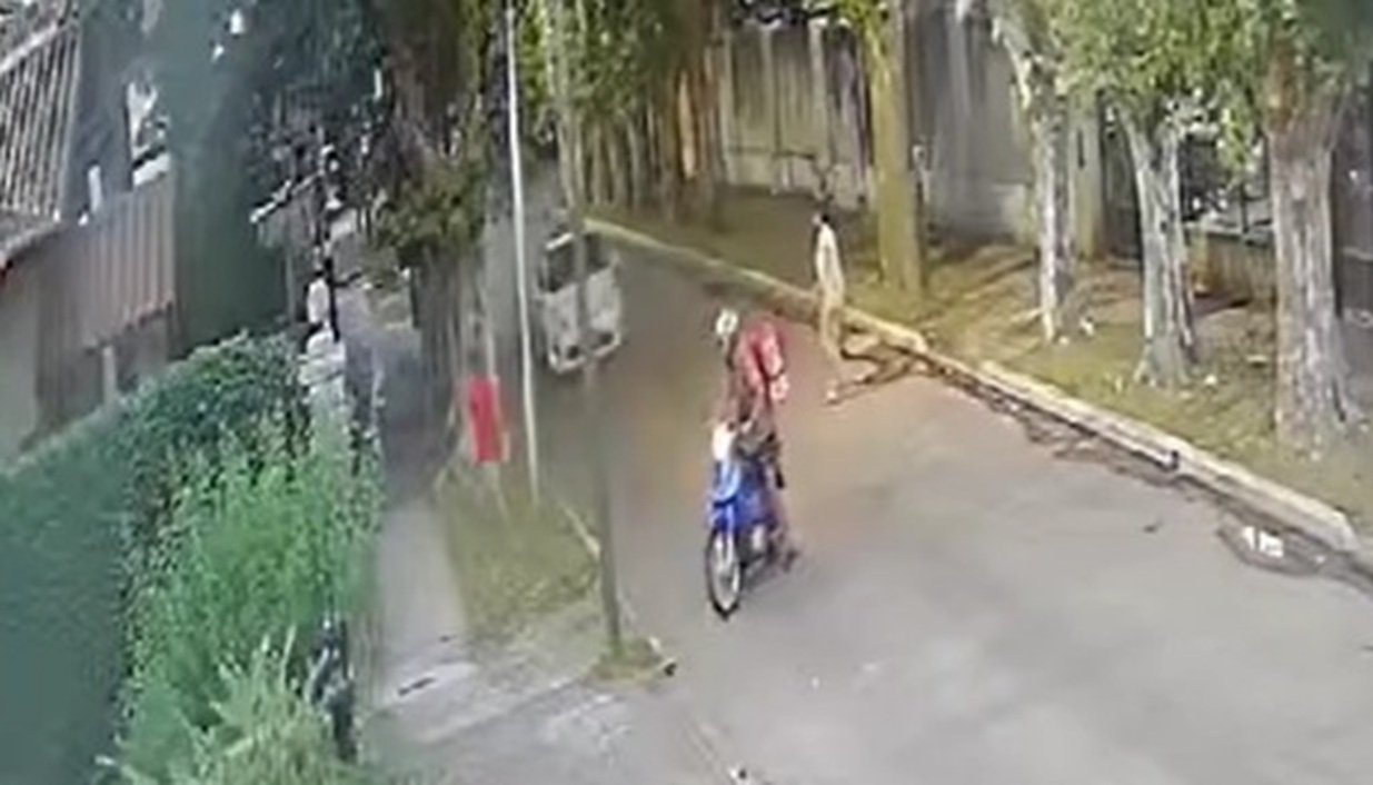 Un repartidor evitó un robo y persiguió al delincuente - Lomas Conectado